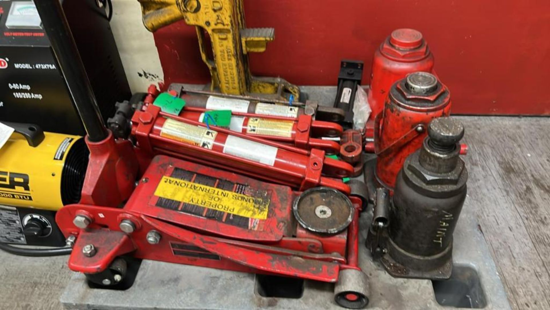 Lot of Assorted: Floor Jack, Bottle Jacks, Box Car Jack, and Hydraulic ...
