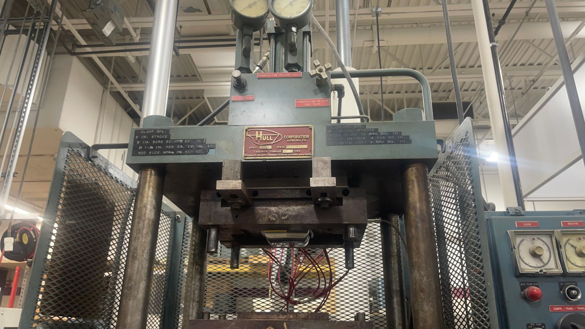 50 Ton Hull Compression Molding Machine, Model 359-F, Tonnage: 50 ...