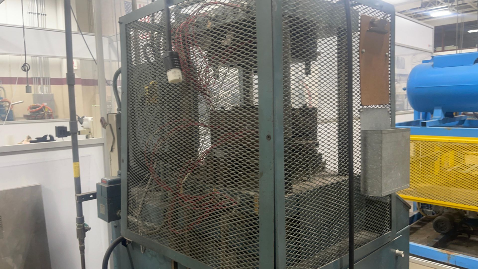 50 Ton Hull Compression Molding Machine, Model 359-F, Tonnage: 50 ...