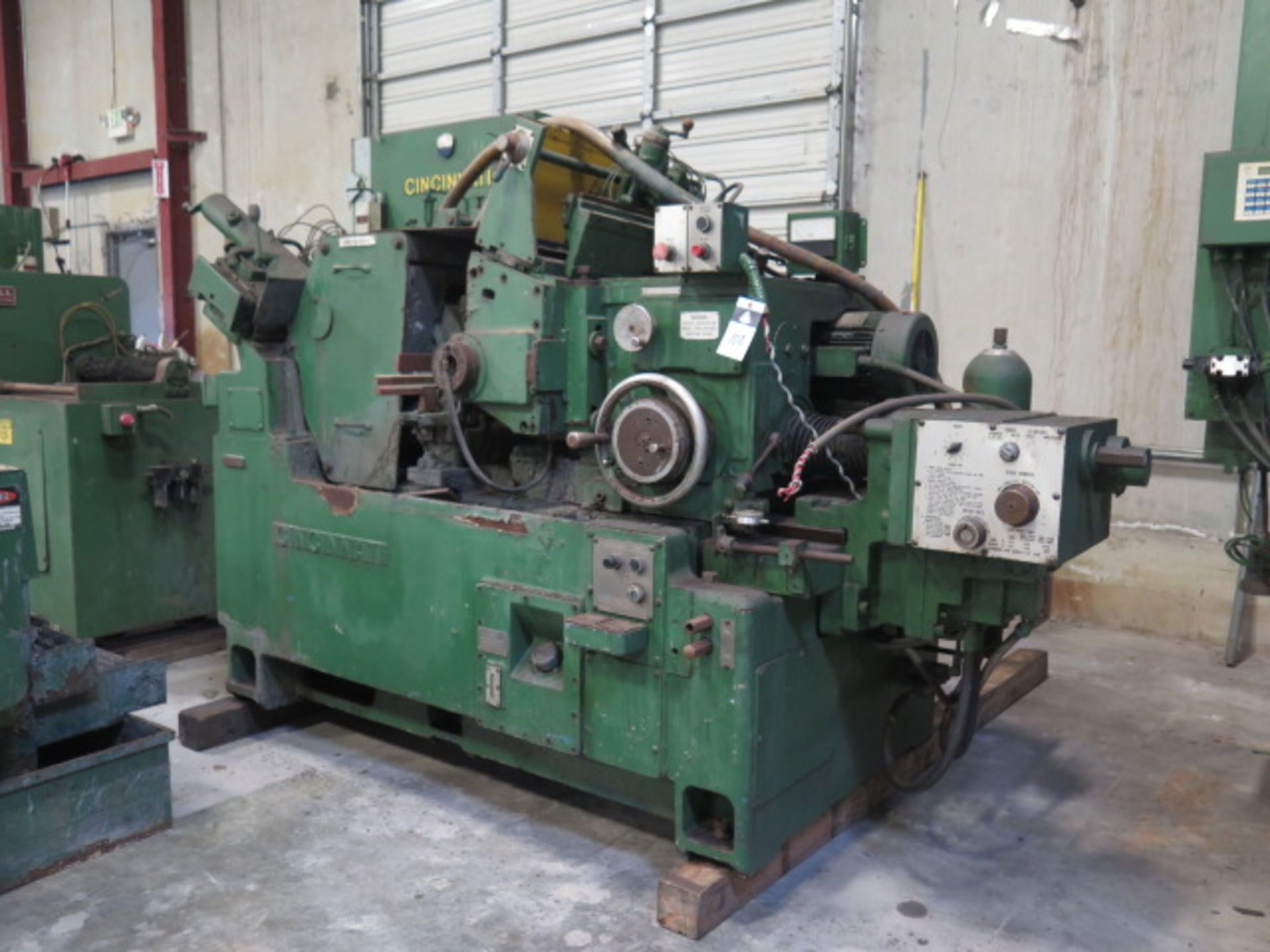 Cincinnati Centerless Grinder w/ Hydraulic Grinding Wheel Dresser ...