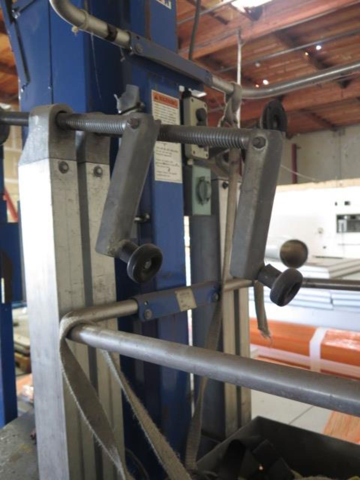 UpRight UL-31 Hydraulic Man Lift w/ Built-In Charger (SOLD AS-IS - NO ...