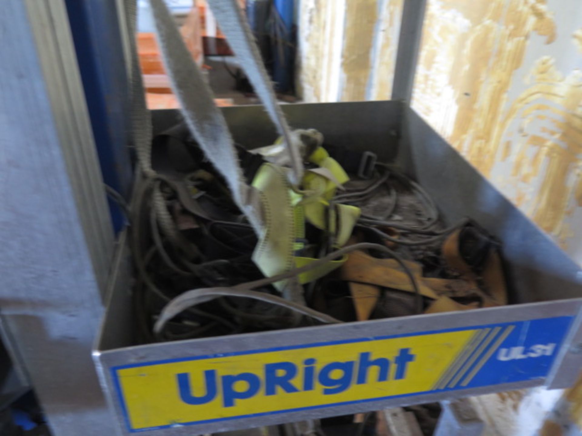 UpRight UL-31 Hydraulic Man Lift w/ Built-In Charger (SOLD AS-IS - NO ...