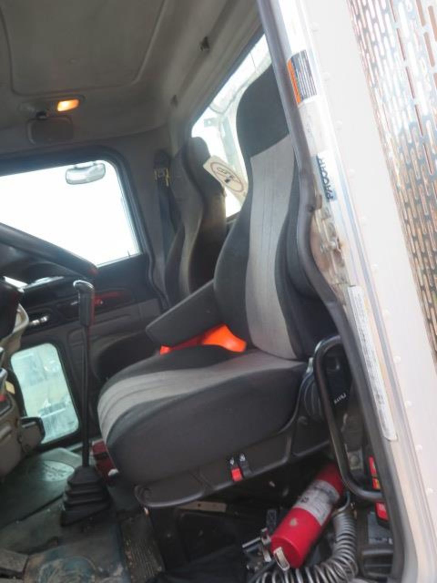 212 Peterbilt Day Cab Semi Tractor lisc# 9E28537 w/ Diesel Engine ...