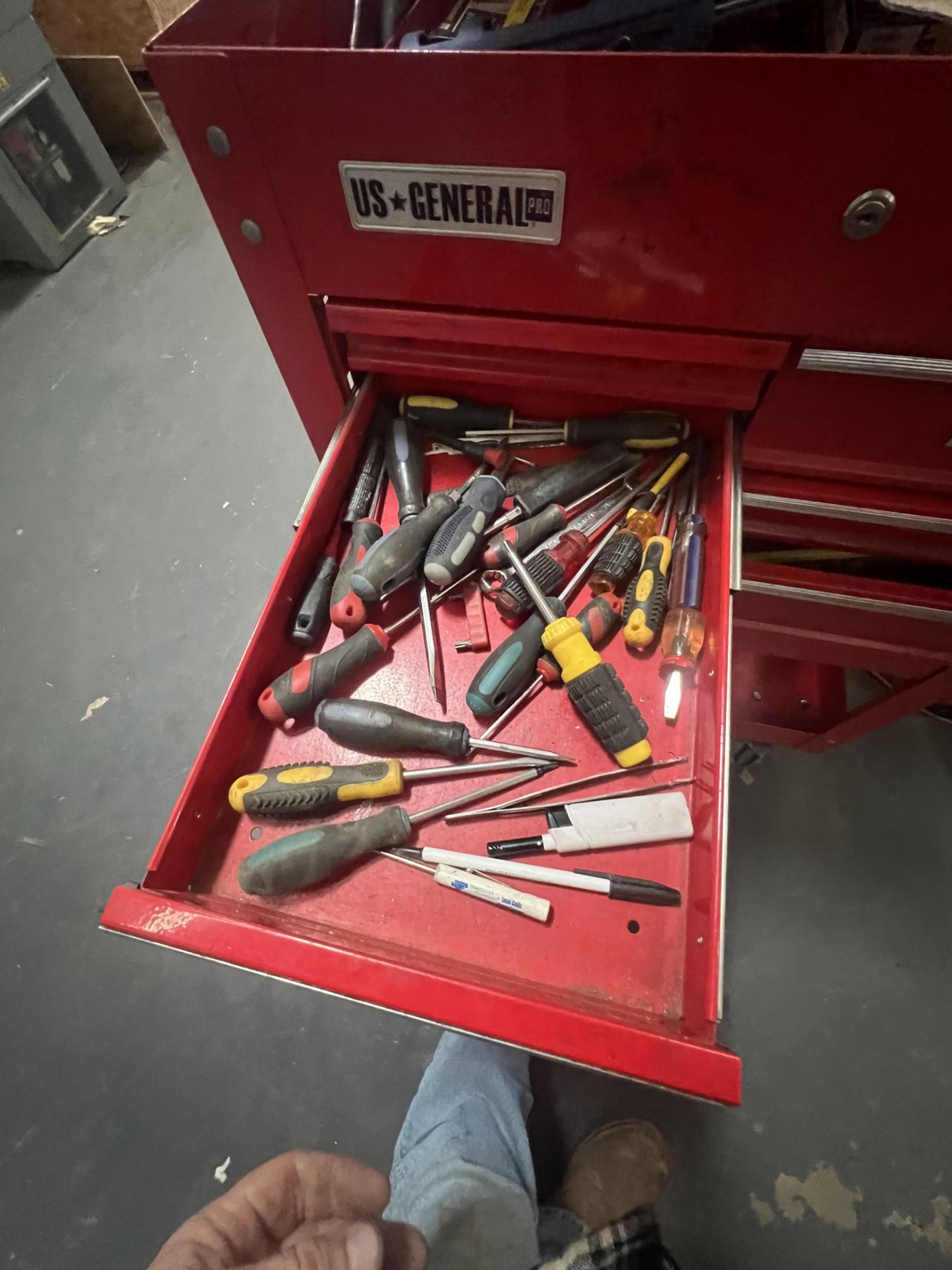 US GENERAL & ROLLING TOOLBOX W/CONTENTS
