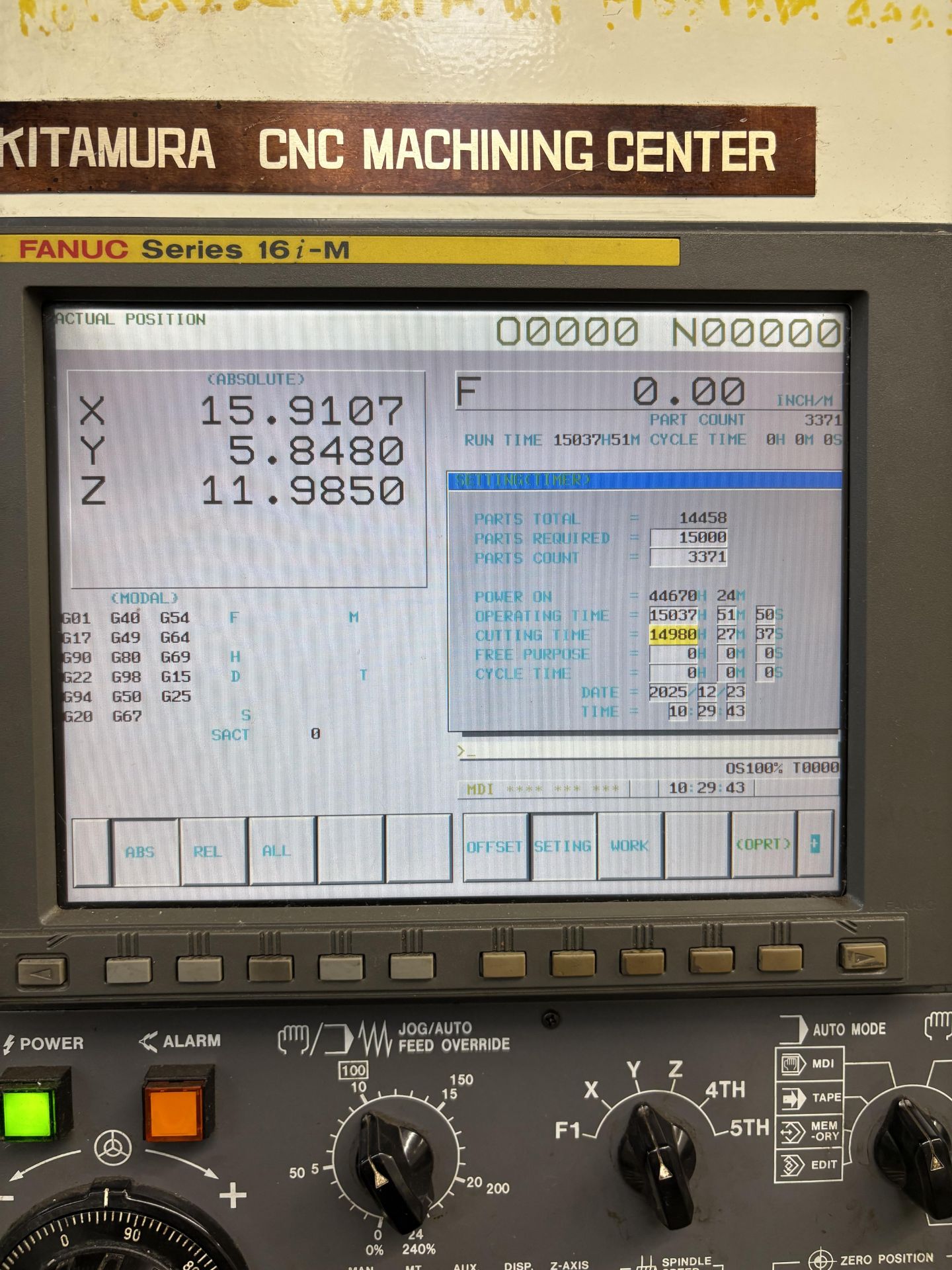 2000 Kitamura MyCenter 3XiF APC side-shuttle CNC Vertical Machining ...