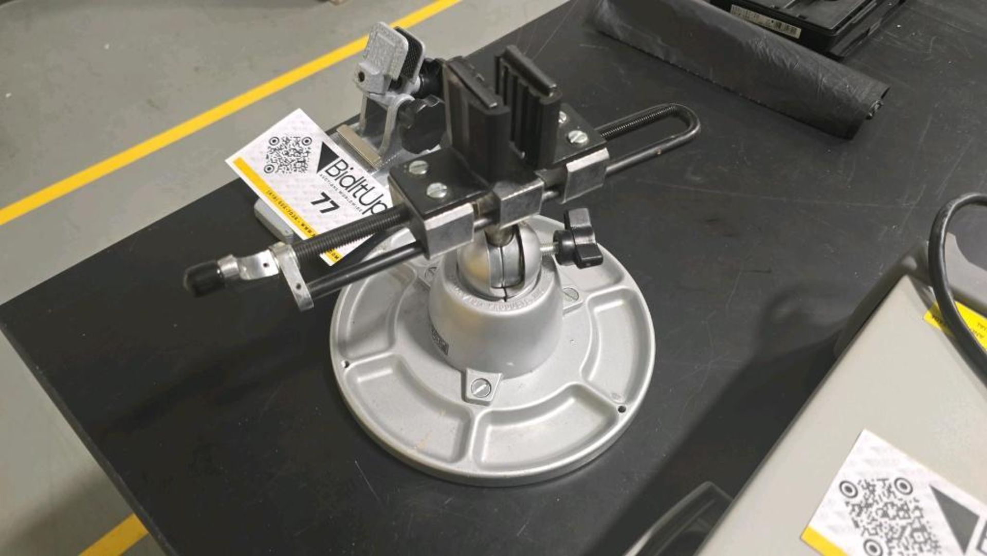 PanaVise Products Angle Vise; (2) Desktop Angle Vises
