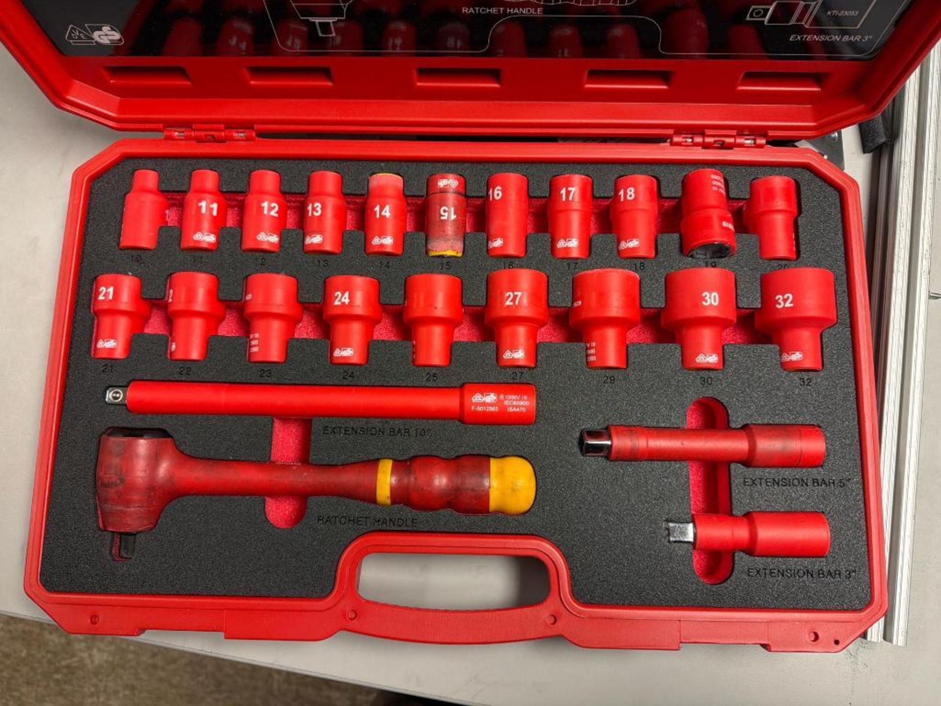 K Tool International 24-piece, 1/2" drive insulated socket wrench set ...