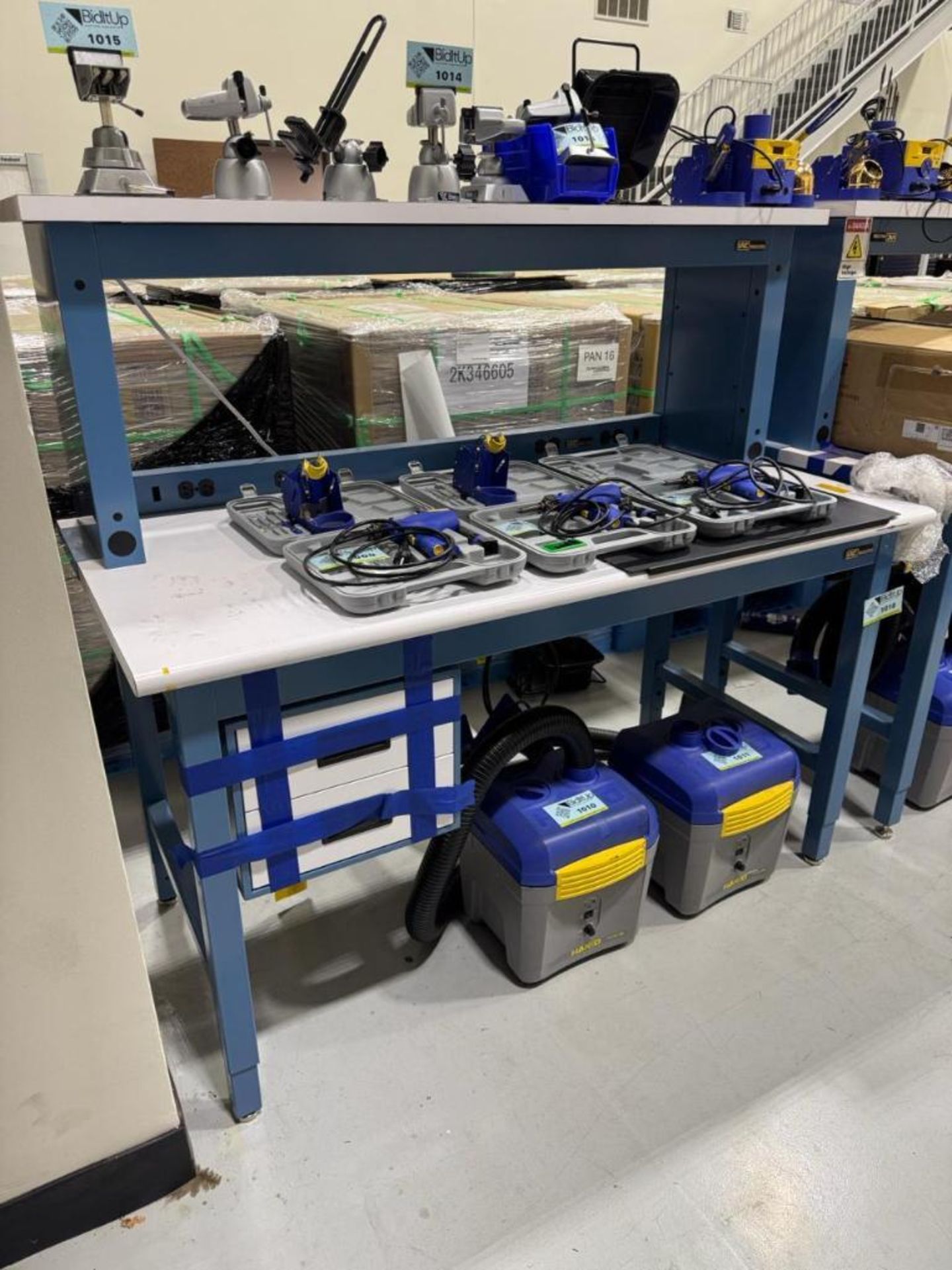 IAC ESD ANTI-STATIC ELECTRONICS WORKBENCH W/ INSTRUMENT SHELF DELAYED ...