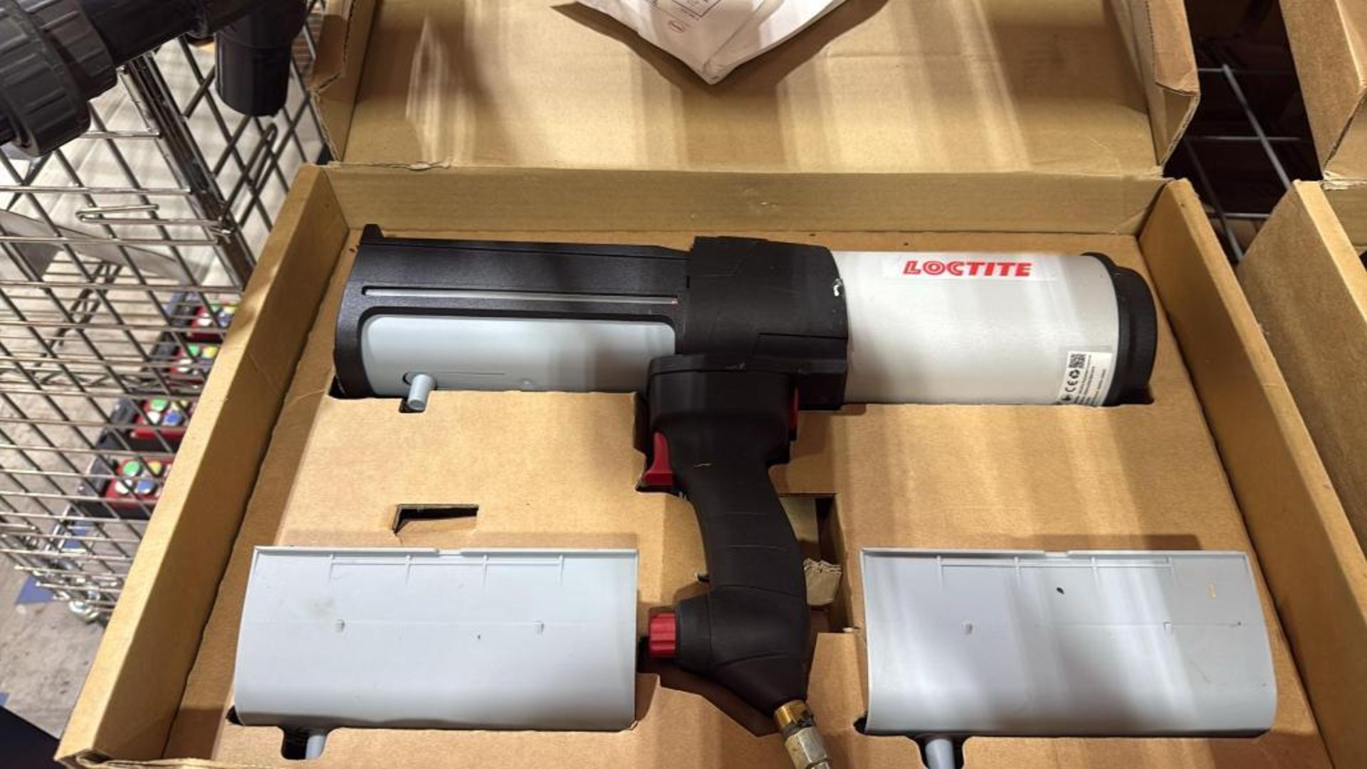 LOCTITE EQ HD14 Pneumatic Dispenser; This handheld, easy to use ...