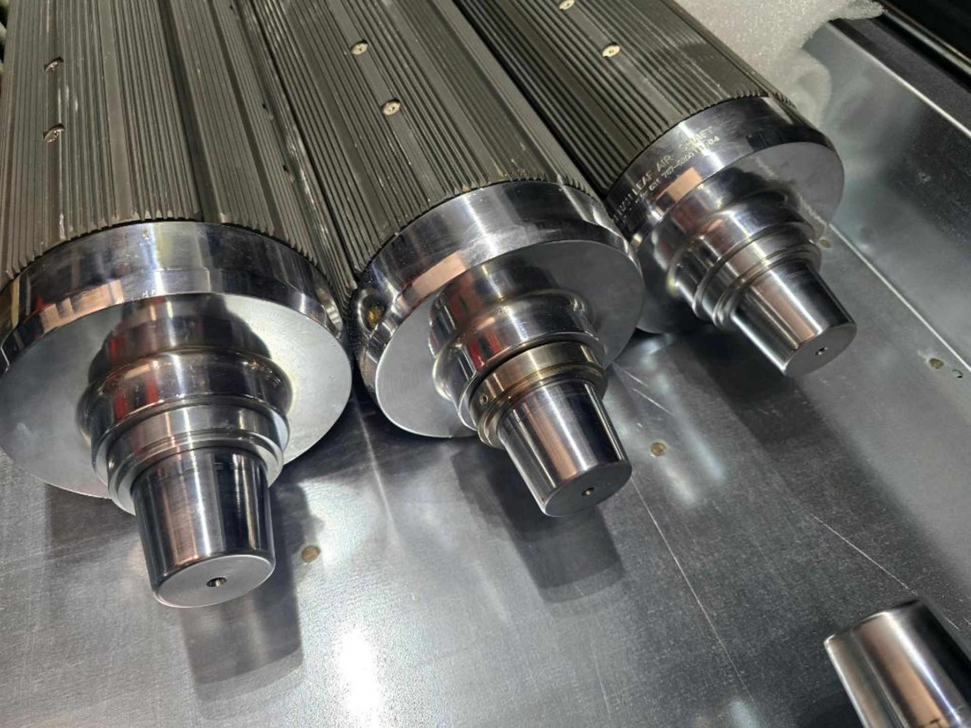 Divider Tray of 1040- (5) Seahan Leaf Air Shaft Chucks, Bladder Air ...
