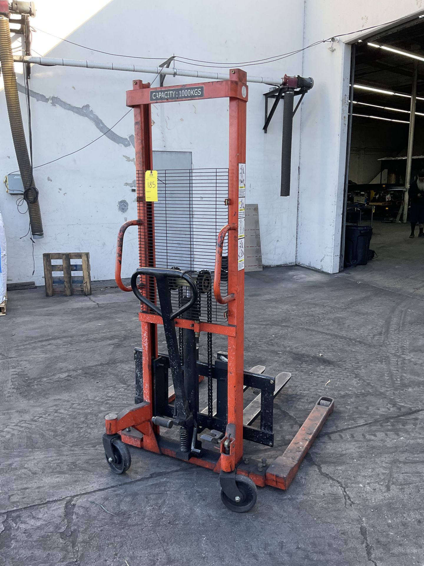 BOLTON TOOLS PALLET STACKER, 1000KG LIFT