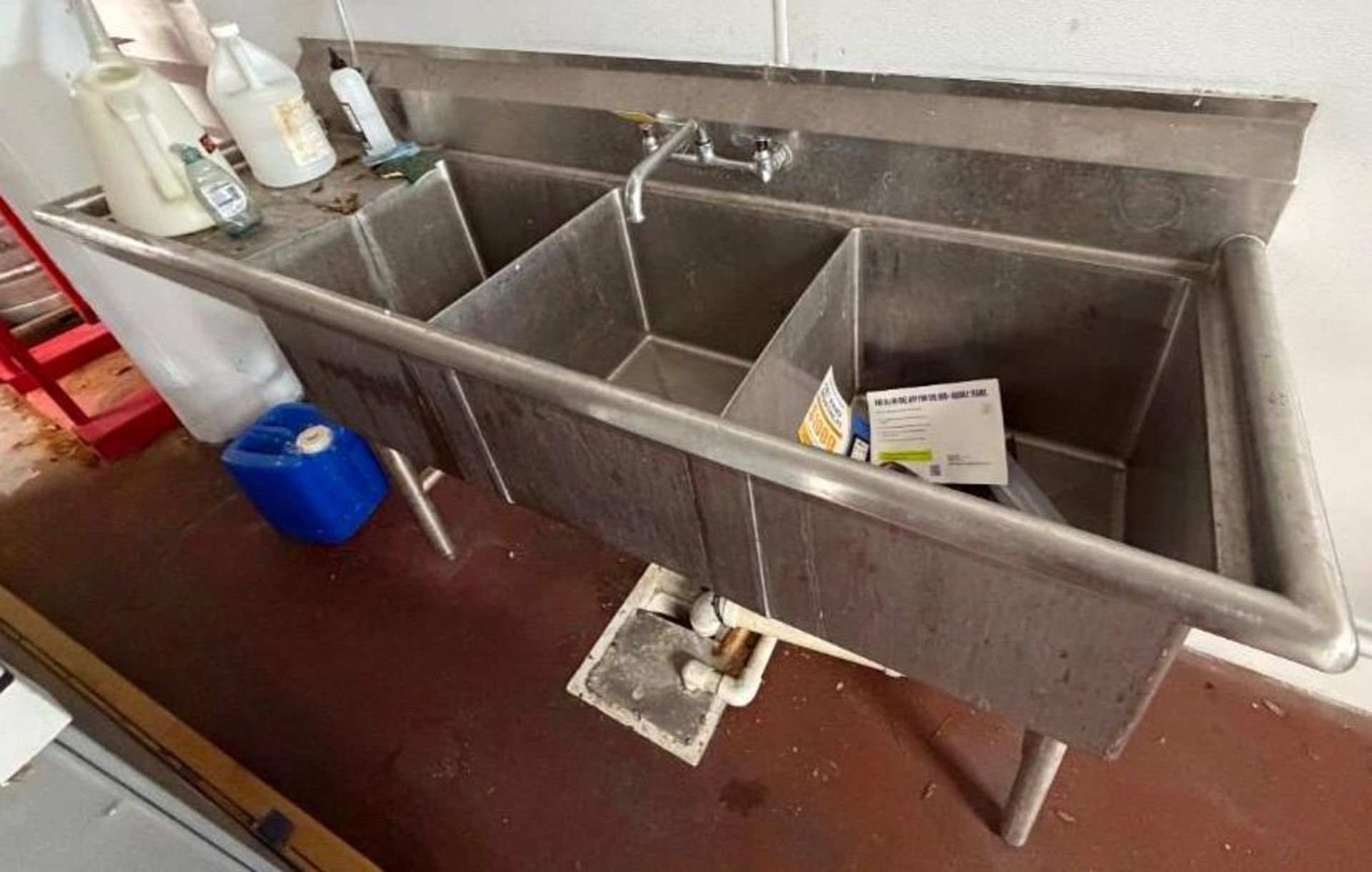 (3) Section Food Grade Industrial Sink Three deep, spacious basins for ...