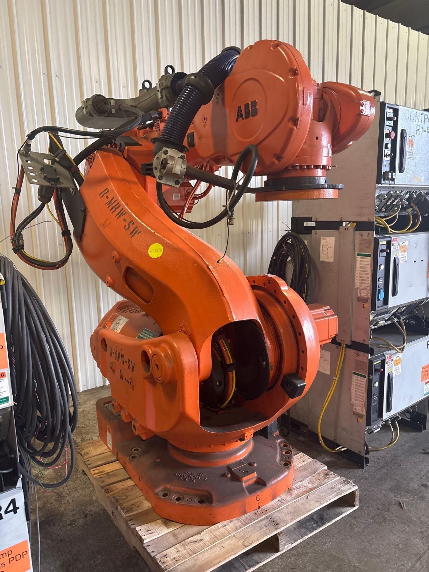 Location: Muskegon, MI (BTM Liquidation Facility) Loading Fee $250 (4 ...
