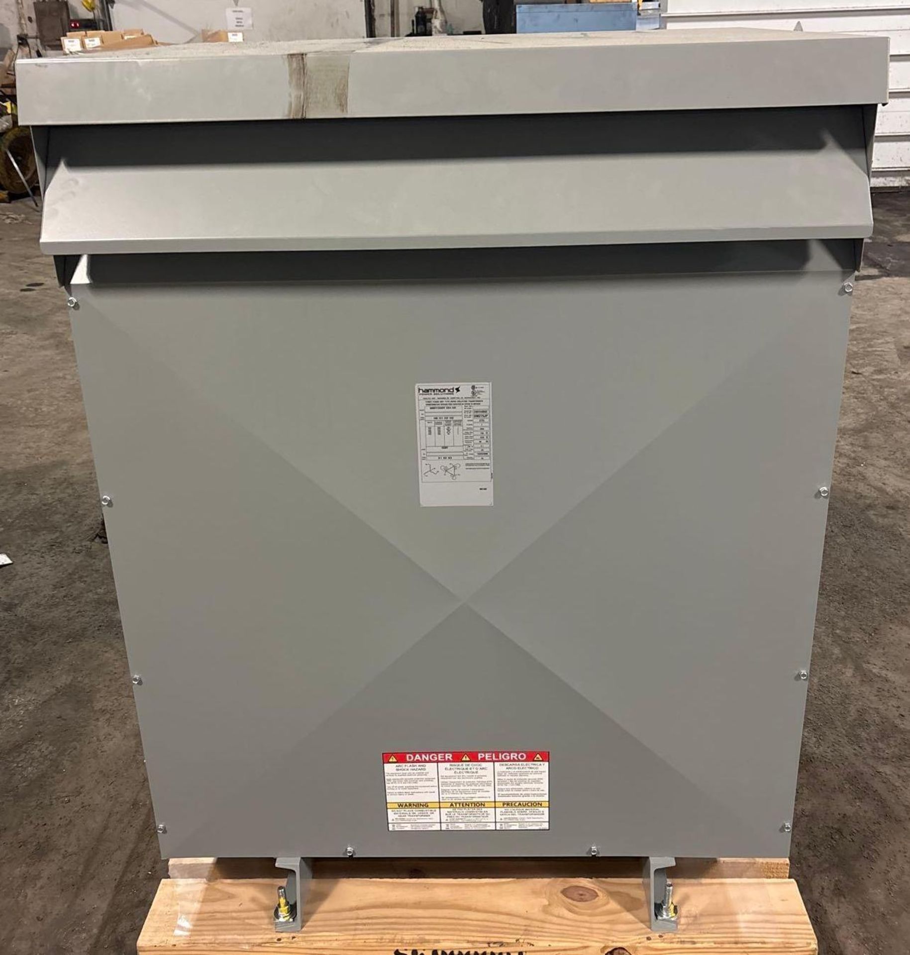 Loading Fee $35 275 KVA Hammond #DM275JP Transformer