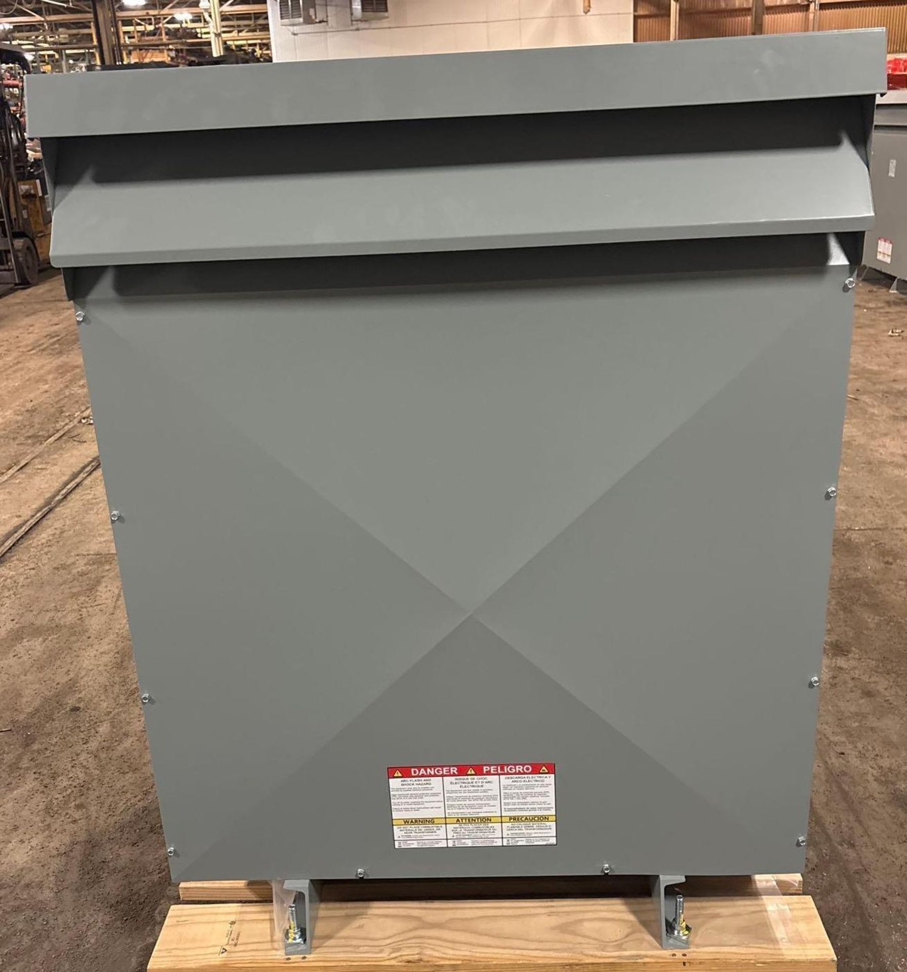 Loading Fee $35 275 KVA Hammond #DM275JP Transformer