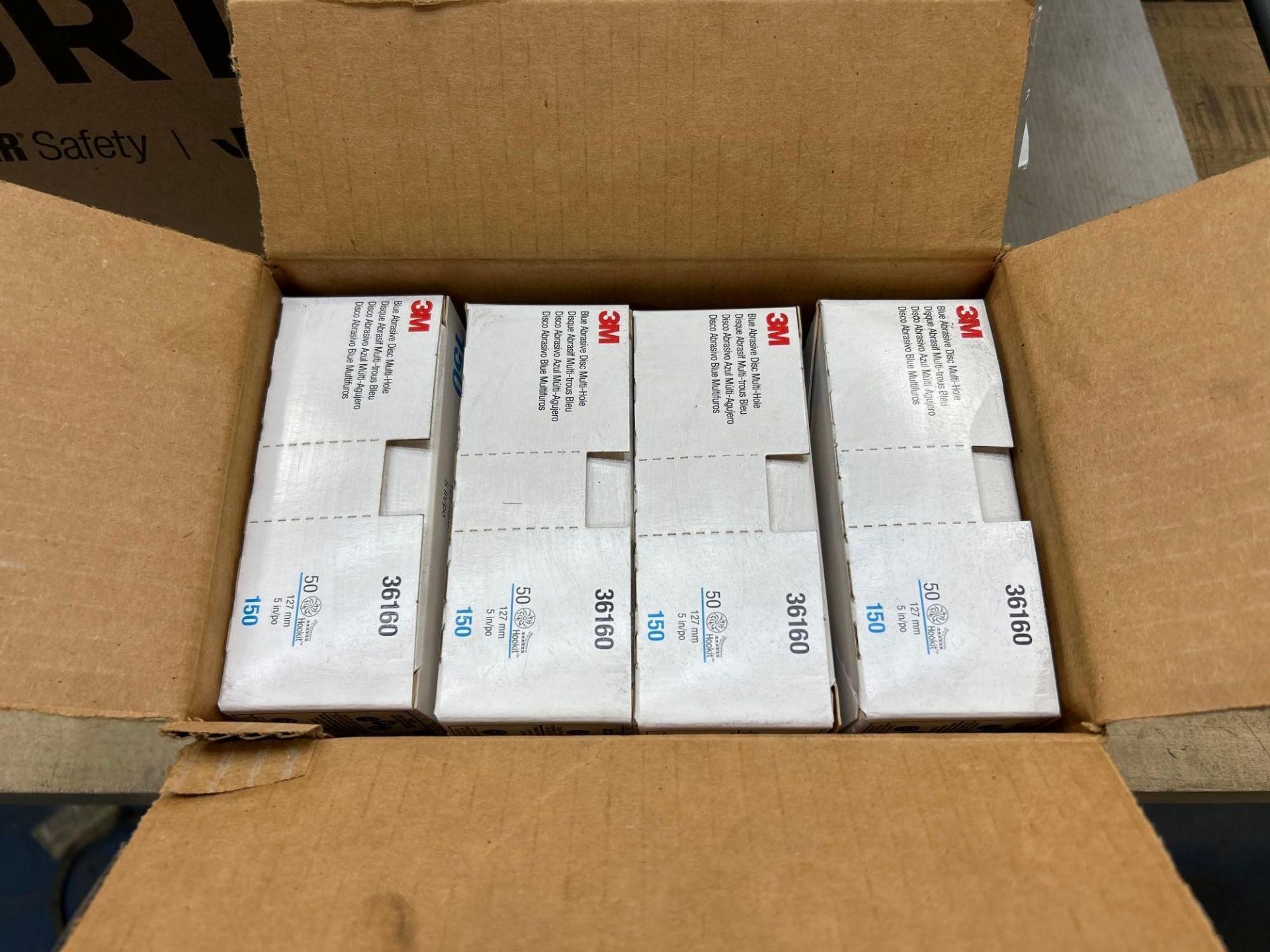 Lot of 3M #36130 Blue Abrasive Disc 127mm5in/po4 Boxes per Case500 Disc ...