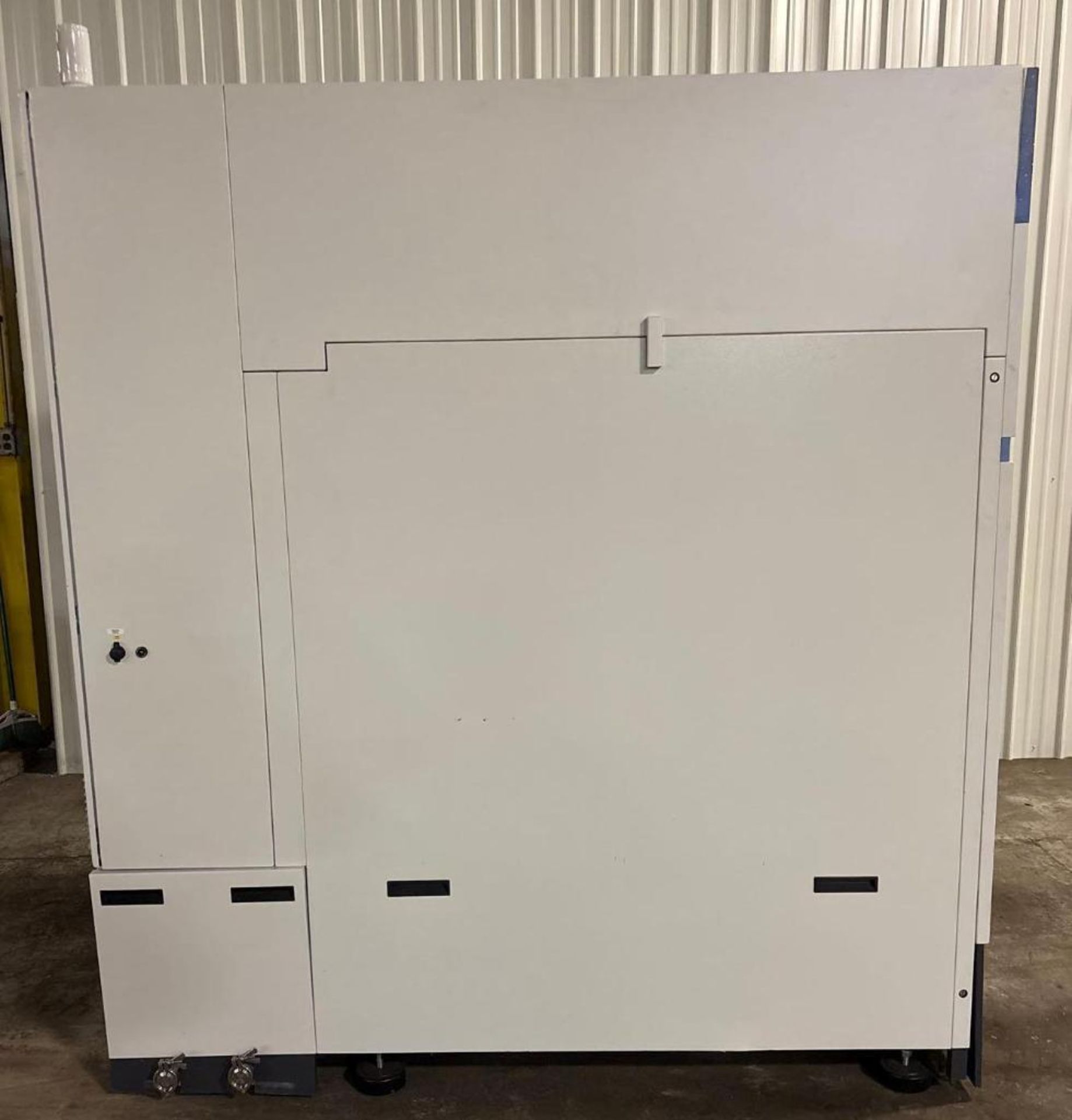 Loading Fee $35 EOS IPM M Unpack Station L