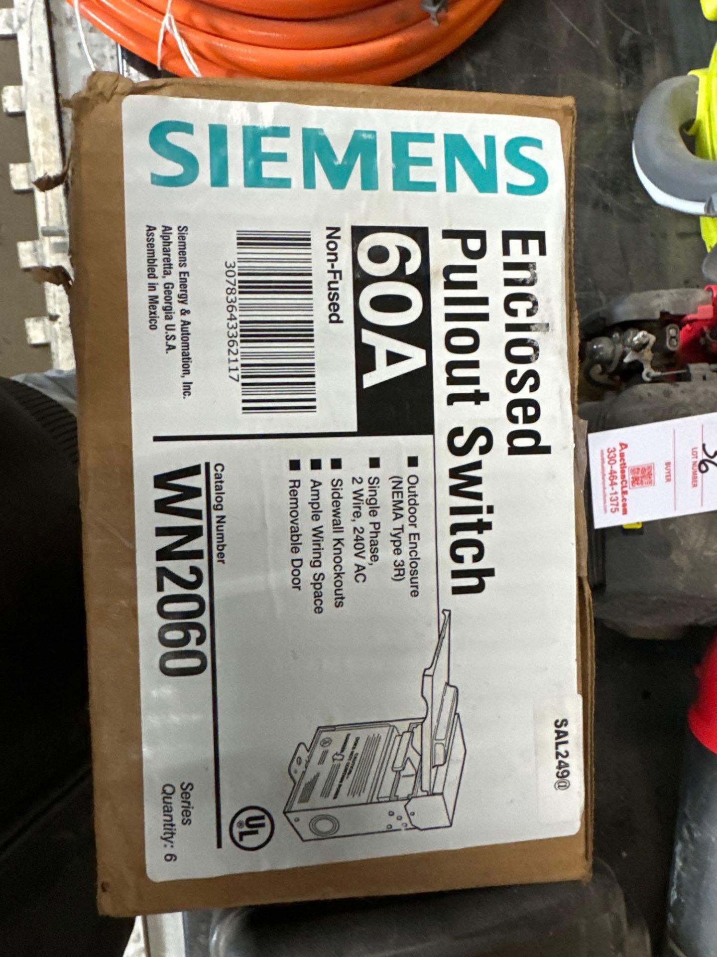 New box of (6) Siemens Enclosed Pullout Switches 60A