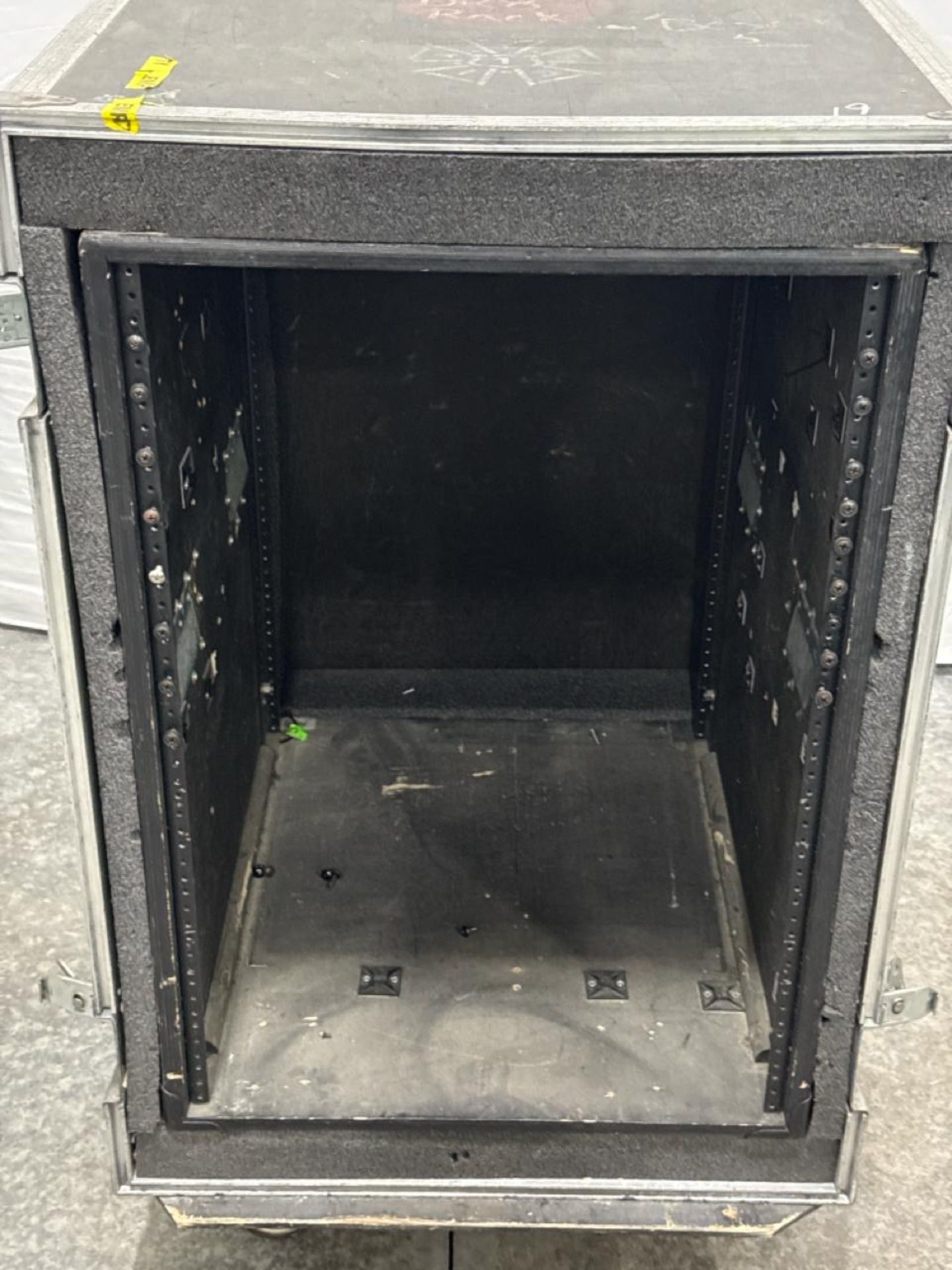 CASE RACK 16RU 32D 24W 40H