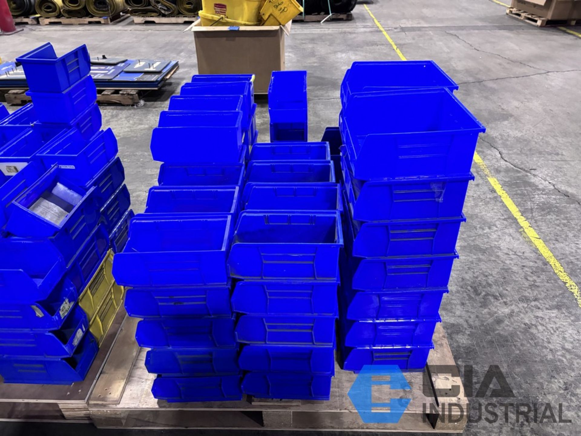 SKID MISC. STACKABLE PLASTIC TOTES