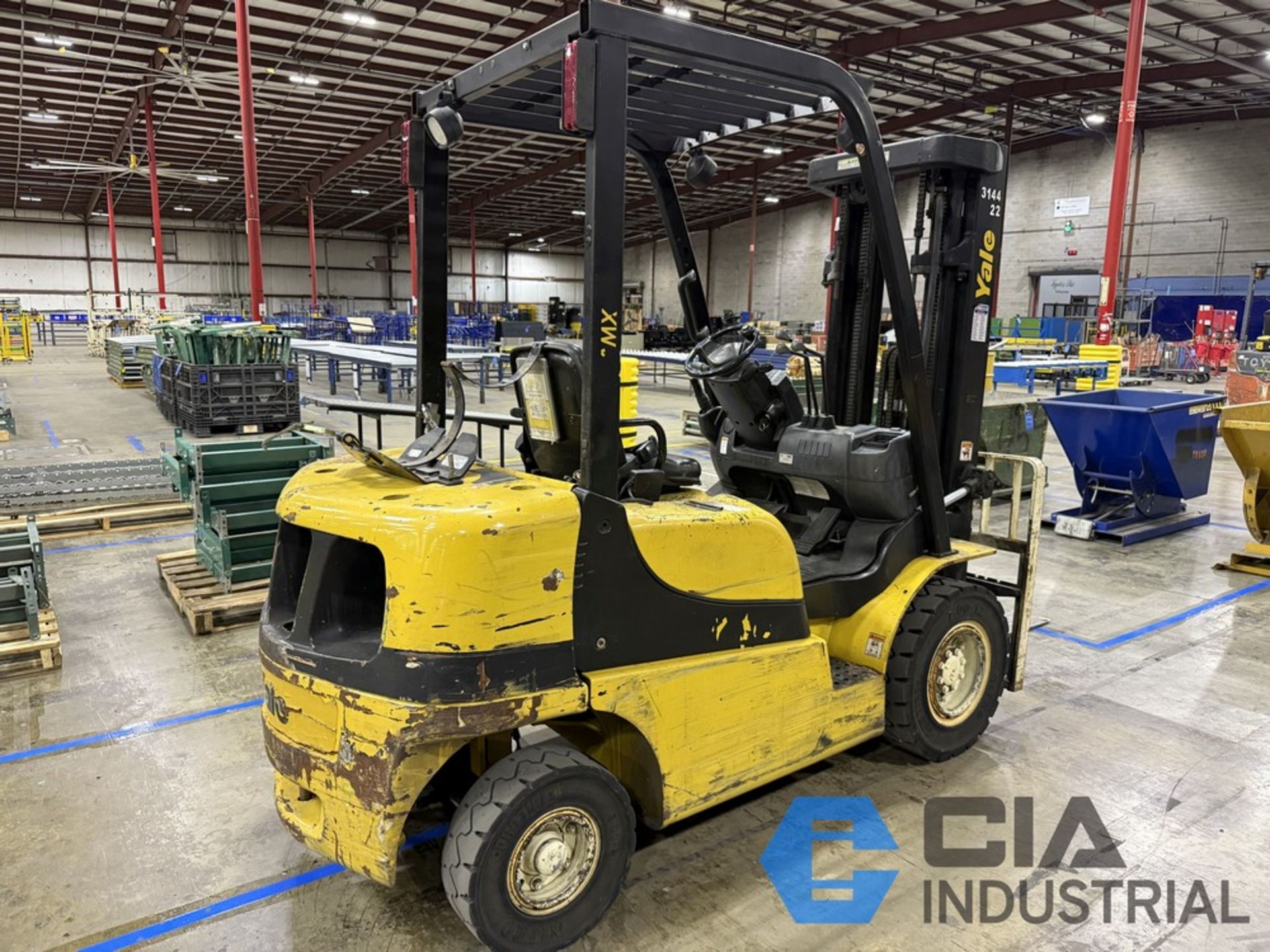 2020 - 5,000 LB. YALE MODEL GLP050MX LPG SOLID PNEUMATIC TIRE FORKLIFT ...