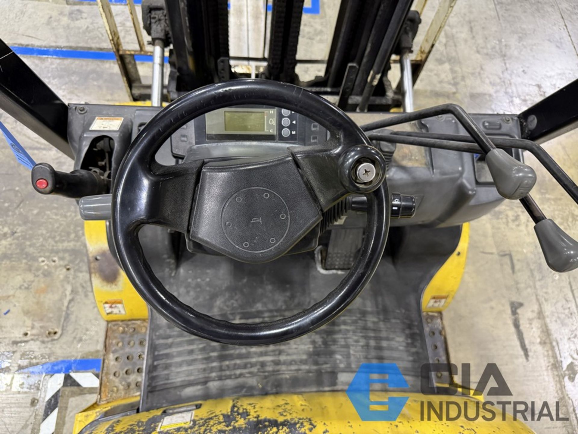 2020 - 5,000 LB. YALE MODEL GLP050MX LPG SOLID PNEUMATIC TIRE FORKLIFT ...