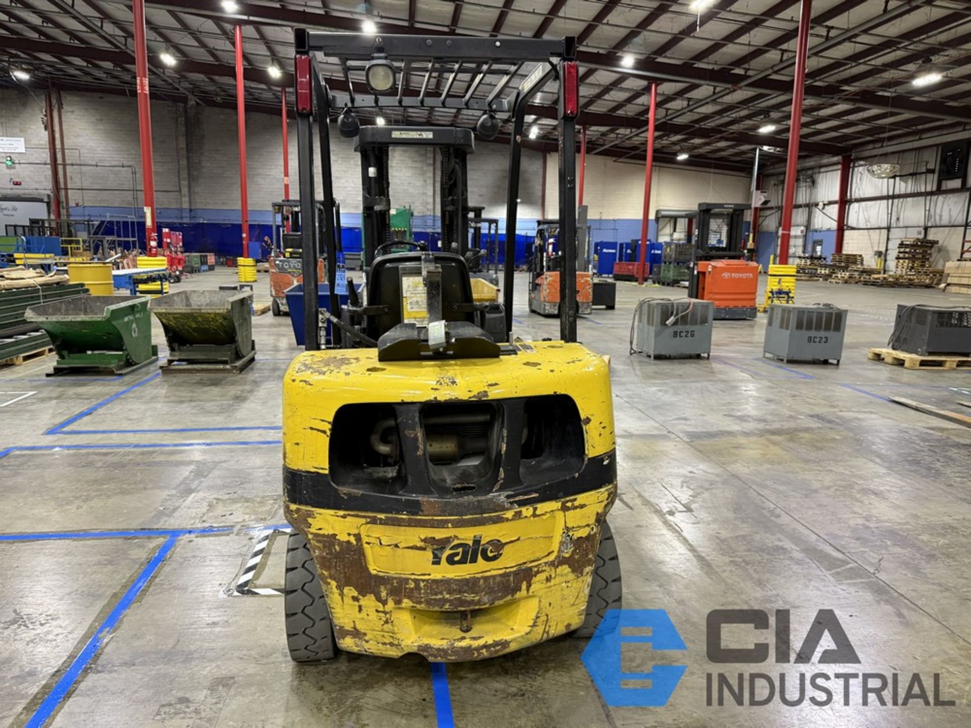 2020 - 5,000 LB. YALE MODEL GLP050MX LPG SOLID PNEUMATIC TIRE FORKLIFT ...