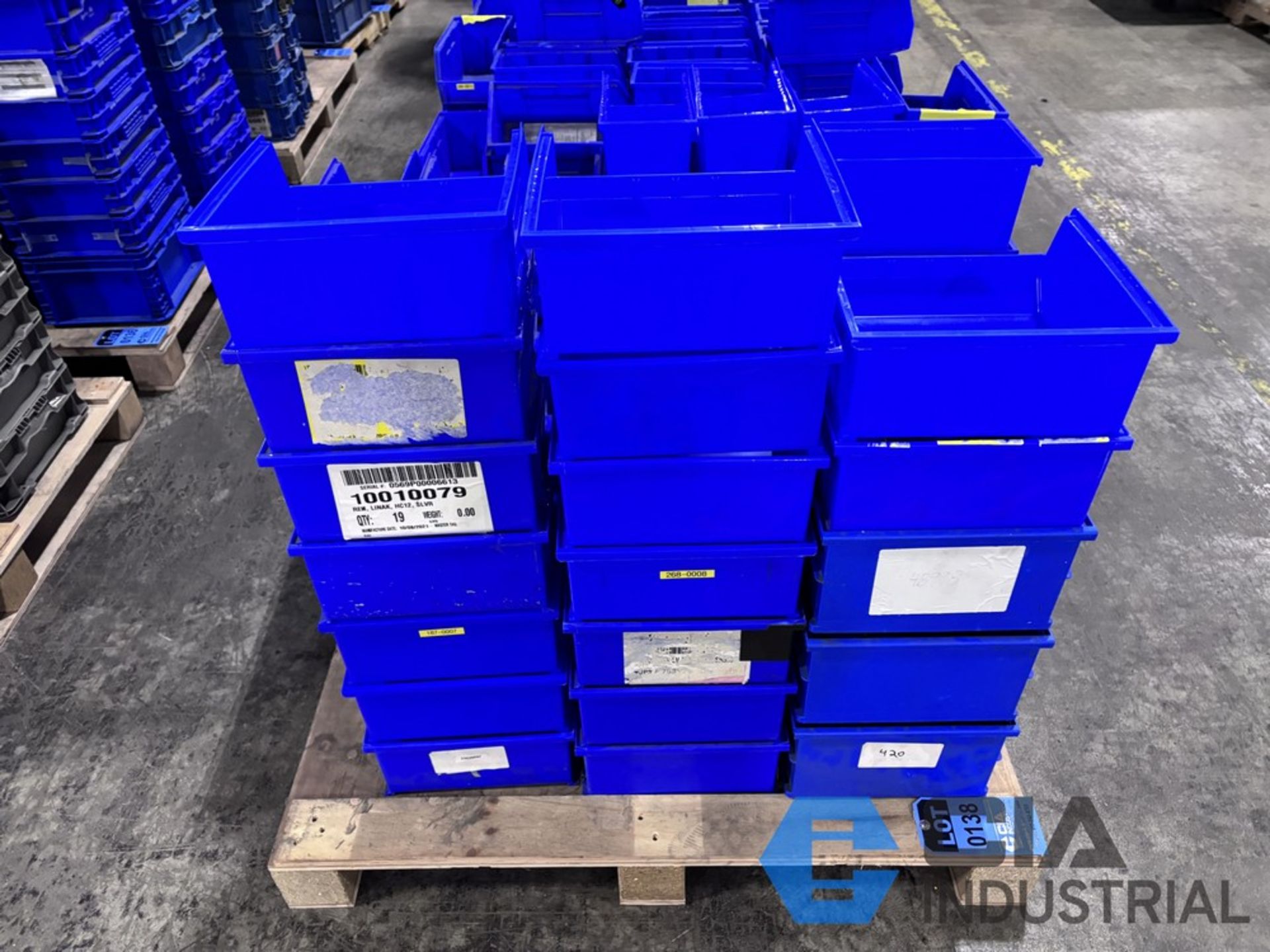 SKID MISC. STACKABLE PLASTIC TOTES