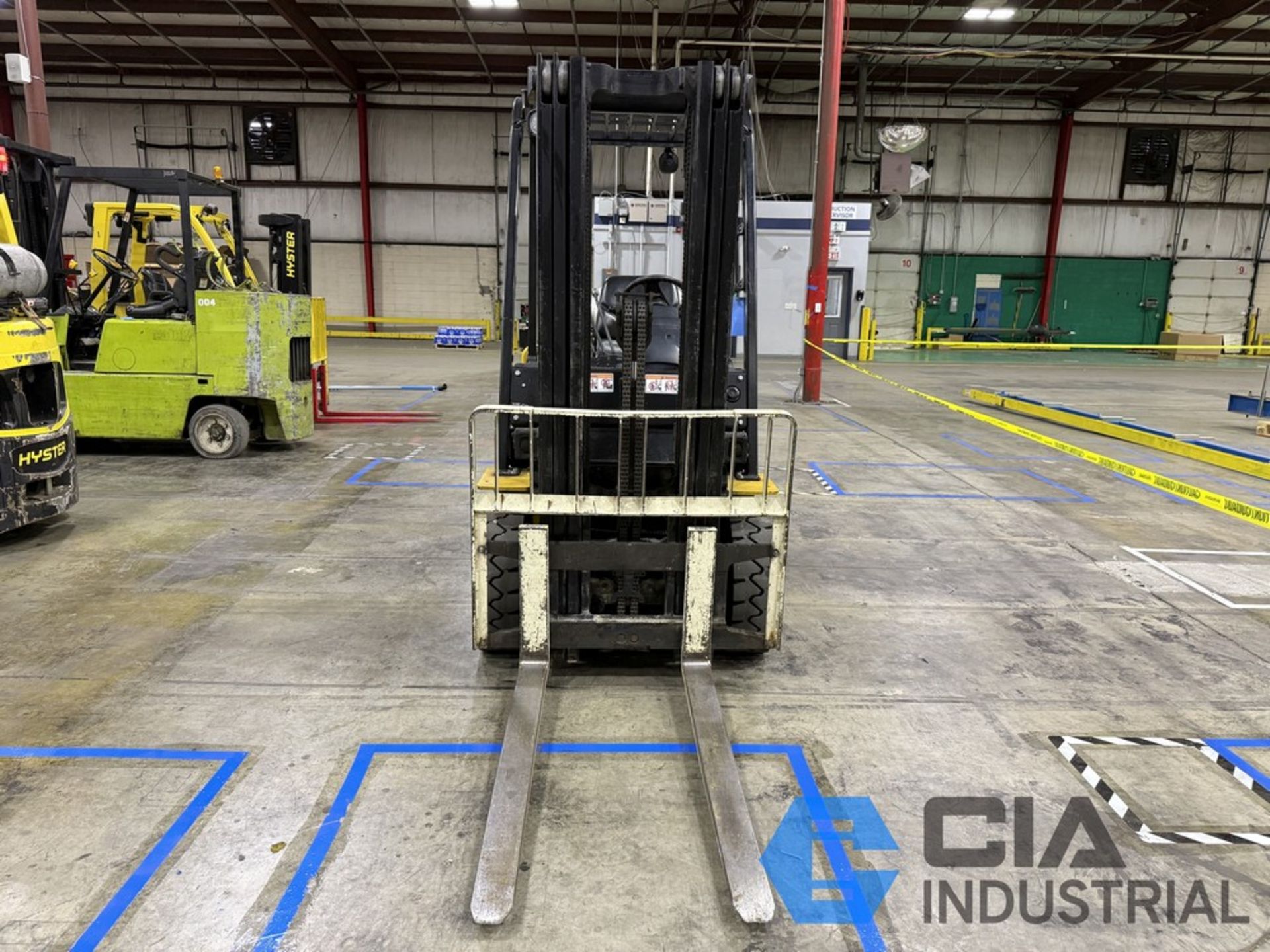 2019 - 5,000 LB. YALE MODEL GLP050MX LPG SOLID PNEUMATIC TIRE FORKLIFT ...