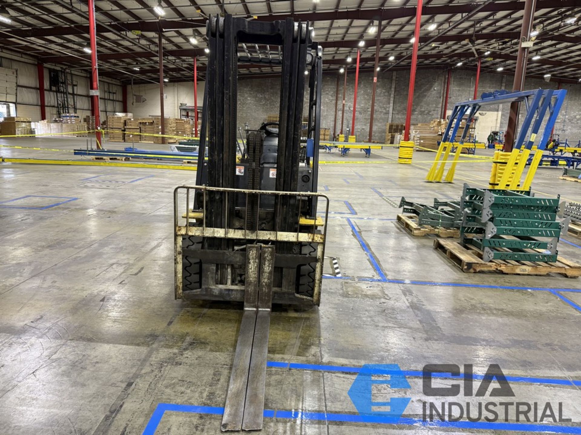 2020 - 5,000 LB. YALE MODEL GLP050MX LPG SOLID PNEUMATIC TIRE FORKLIFT ...