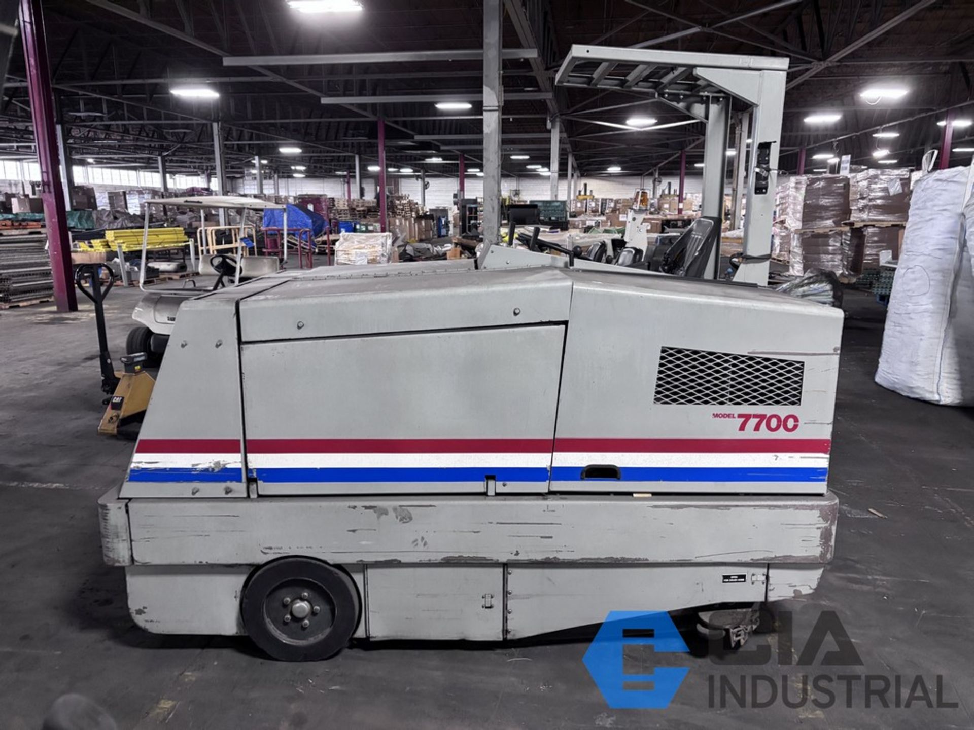 CLARKE AMERICAN LINCOLN MODEL 505-202 LP RIDE ON FLOOR SWEEPER ; S/N ...