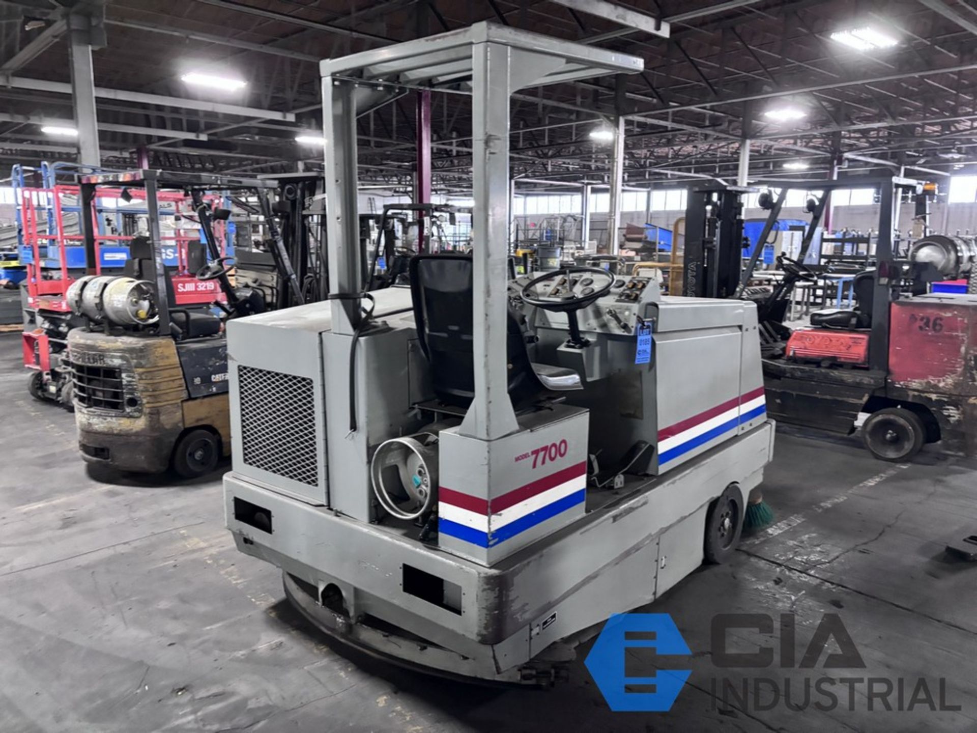 CLARKE AMERICAN LINCOLN MODEL 505-202 LP RIDE ON FLOOR SWEEPER ; S/N ...
