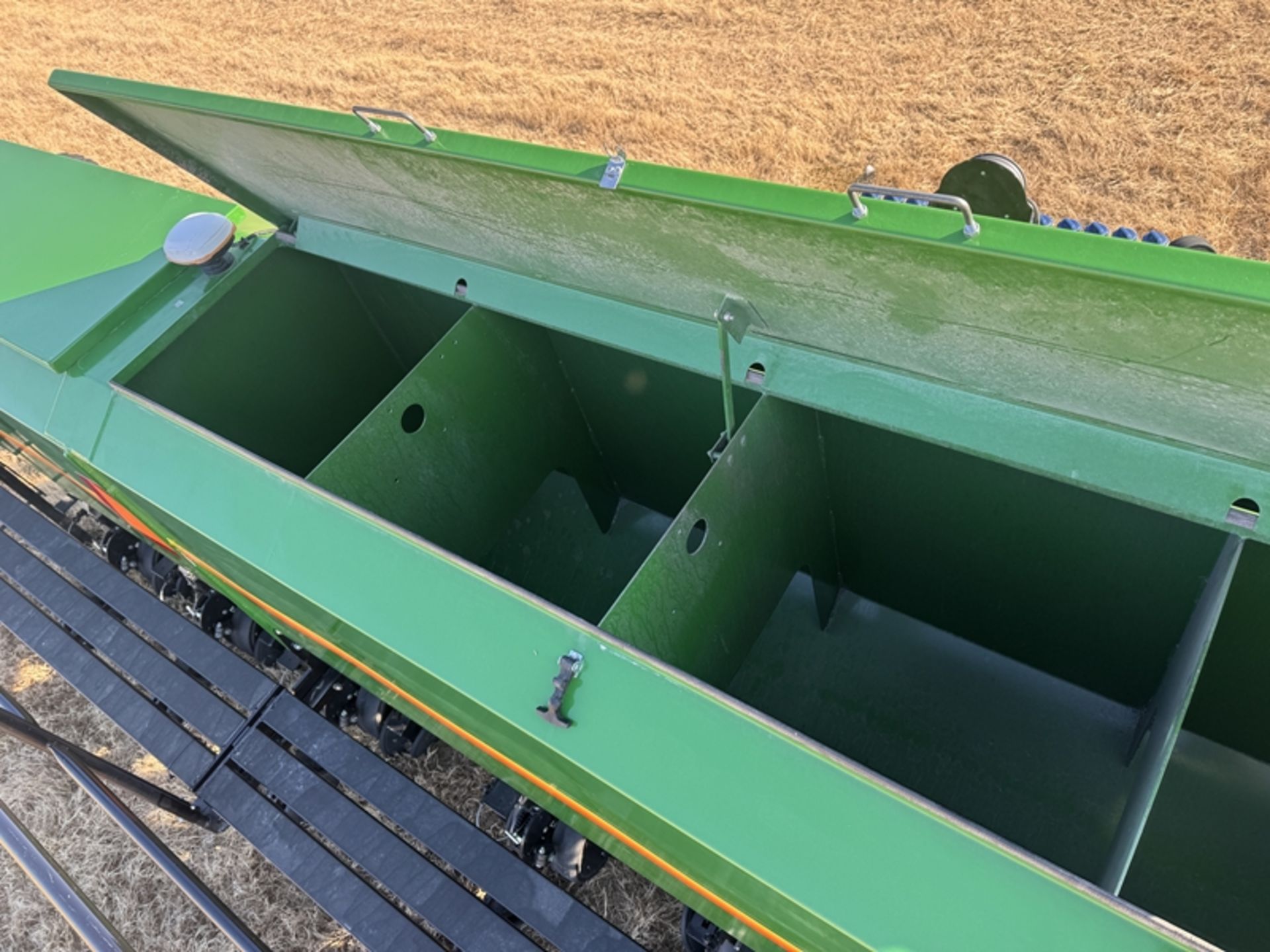 CRUST BUSTER Speed King 6020 TW6X36 peanut planter-Less than 1,500 ...