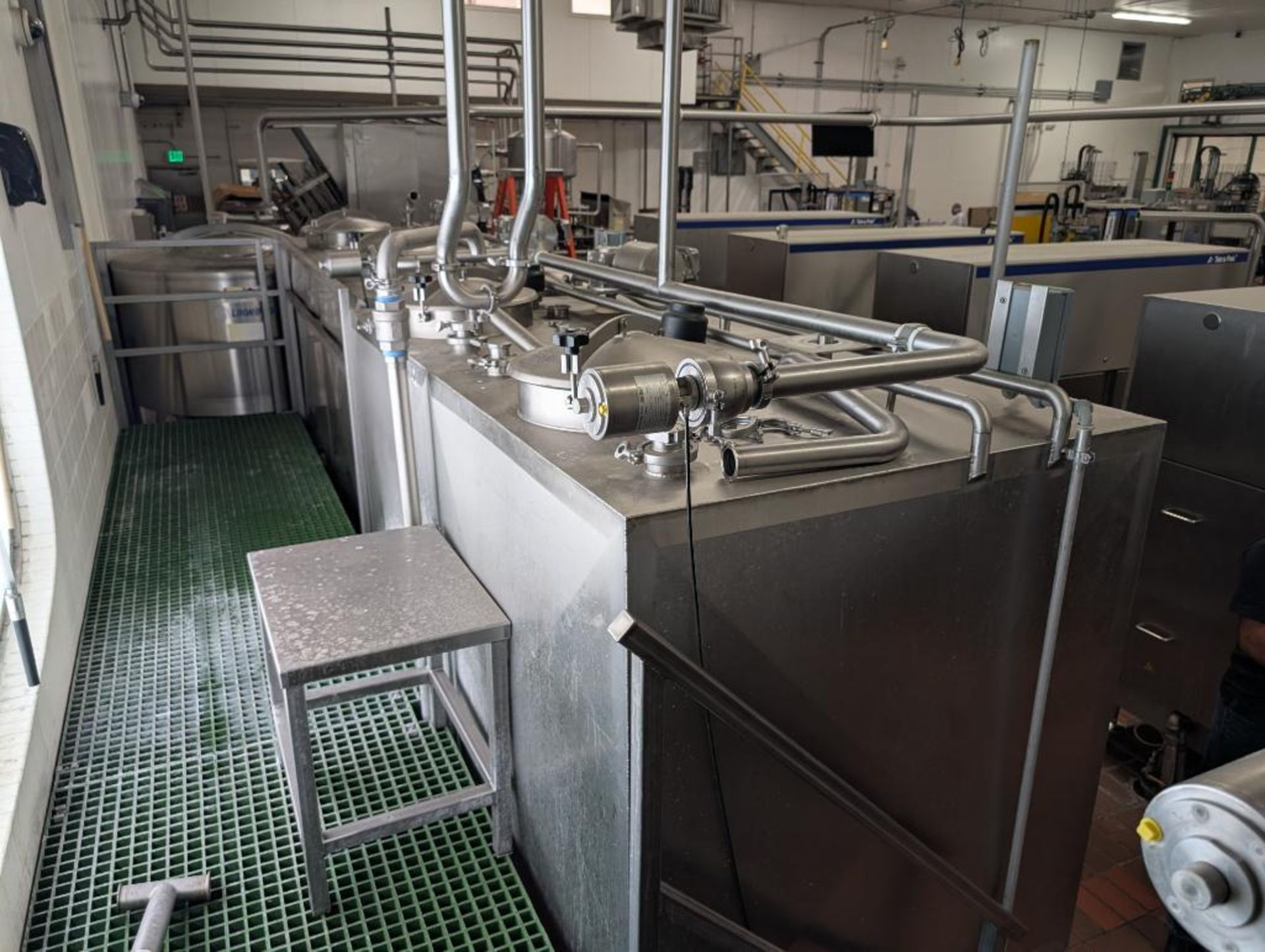 2-Compartment S/S Flavor Tank, 500 Gallons per Compartment with ...