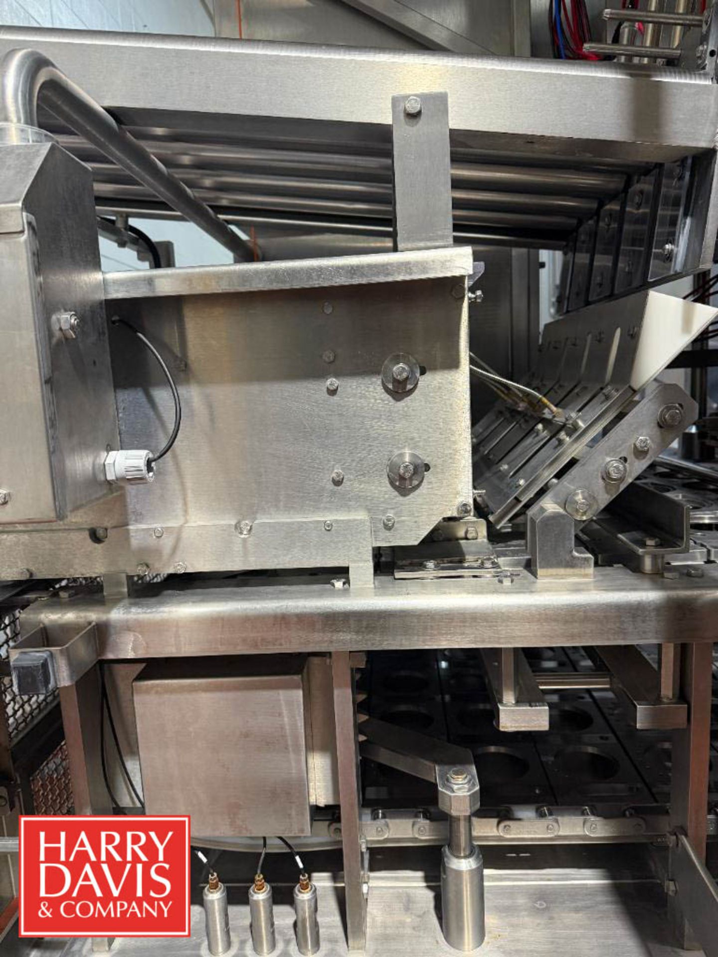 Modern Packaging 4-Lane Filler (6-12oz), S/N: MP880 with S/S Base ...