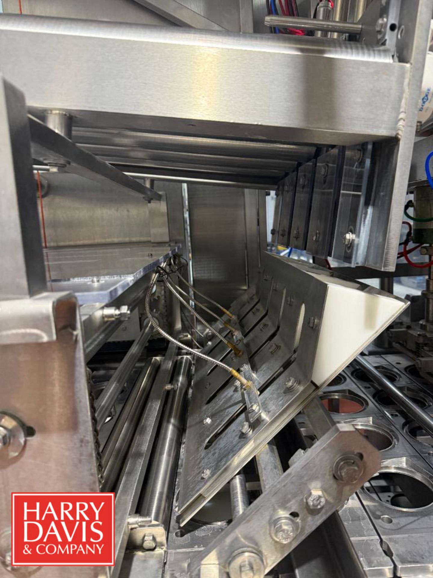 Modern Packaging 4-Lane Filler (6-12oz), S/N: MP880 with S/S Base ...