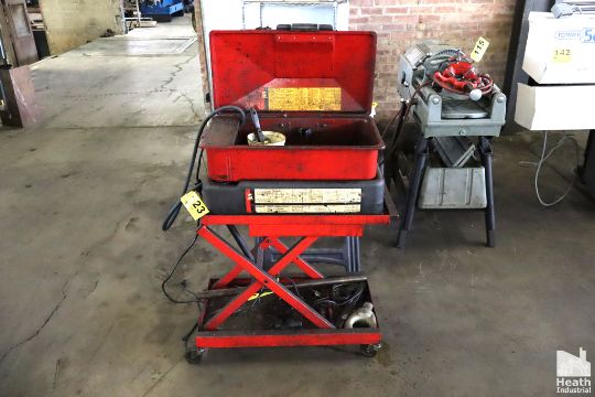 SAFETY KLEEN PARTS CLEANING TANK WITH PORTABLE CART