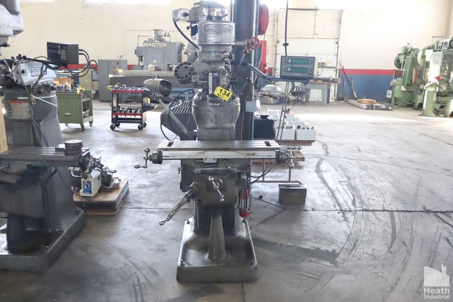 BRIDGEPORT 1 HP VERTICAL MILLING MACHINE 32" X 9" TABLE WITH MITUTOYO ...
