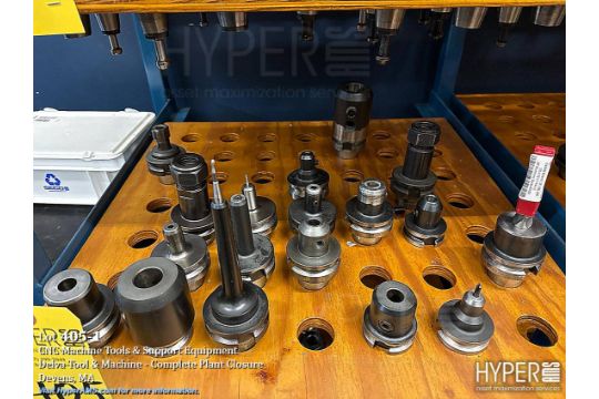 BT 35 and BT 40 tool holders, approx. 18