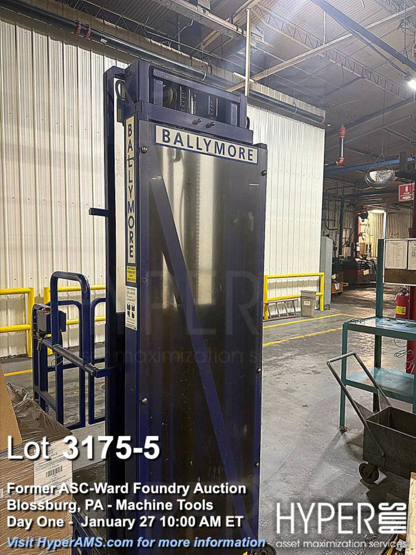 Ballymore PS-12 Electric Platform Lift features a 12 ft (3.66 m ...