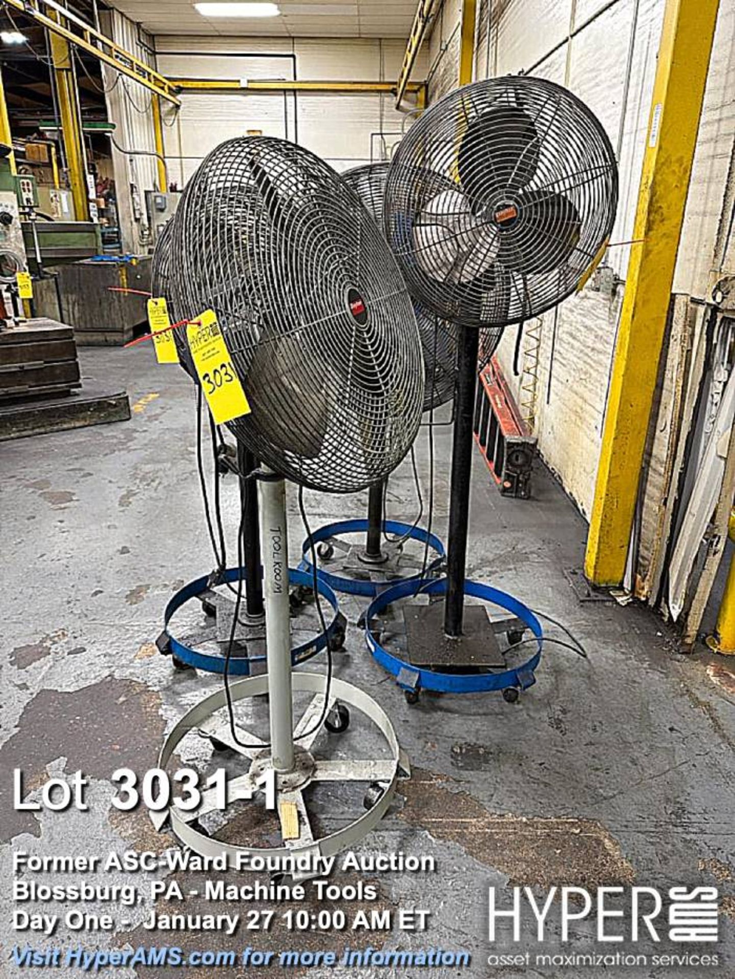 Industrial Pedestal Fans, Mobile Base, 120V, 3-Blade Design, 6-foot ...