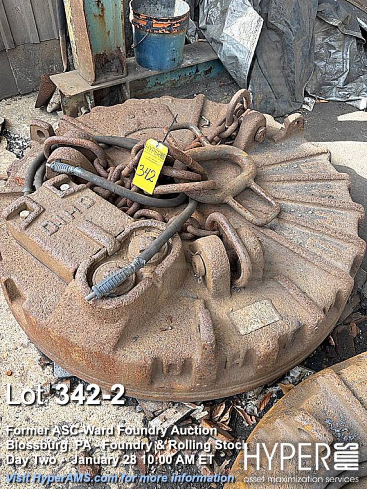 Ohio Magnetics Industrial Lifting Magnet, chain attachments ...