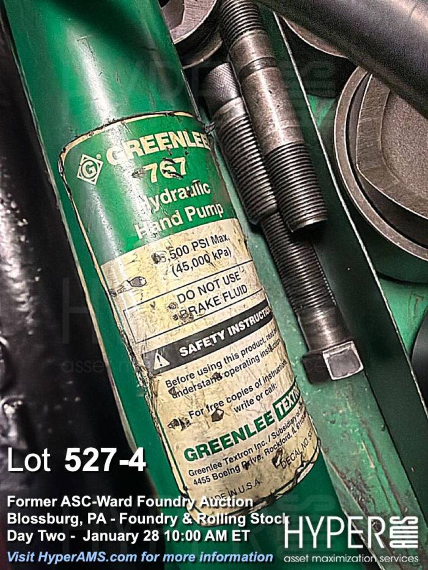 Greenlee 767 Hydraulic Hand Pump, designed for high-pressure ...