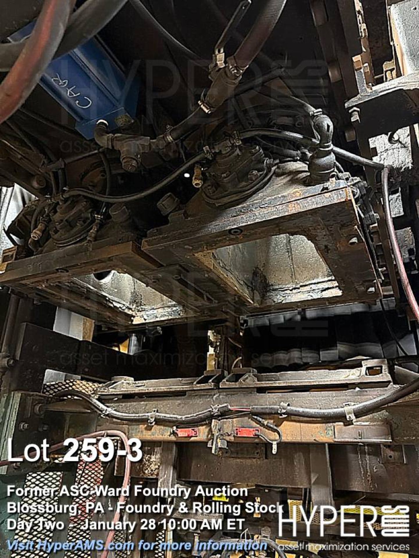 Osborn core machine with controls and hydraulic system