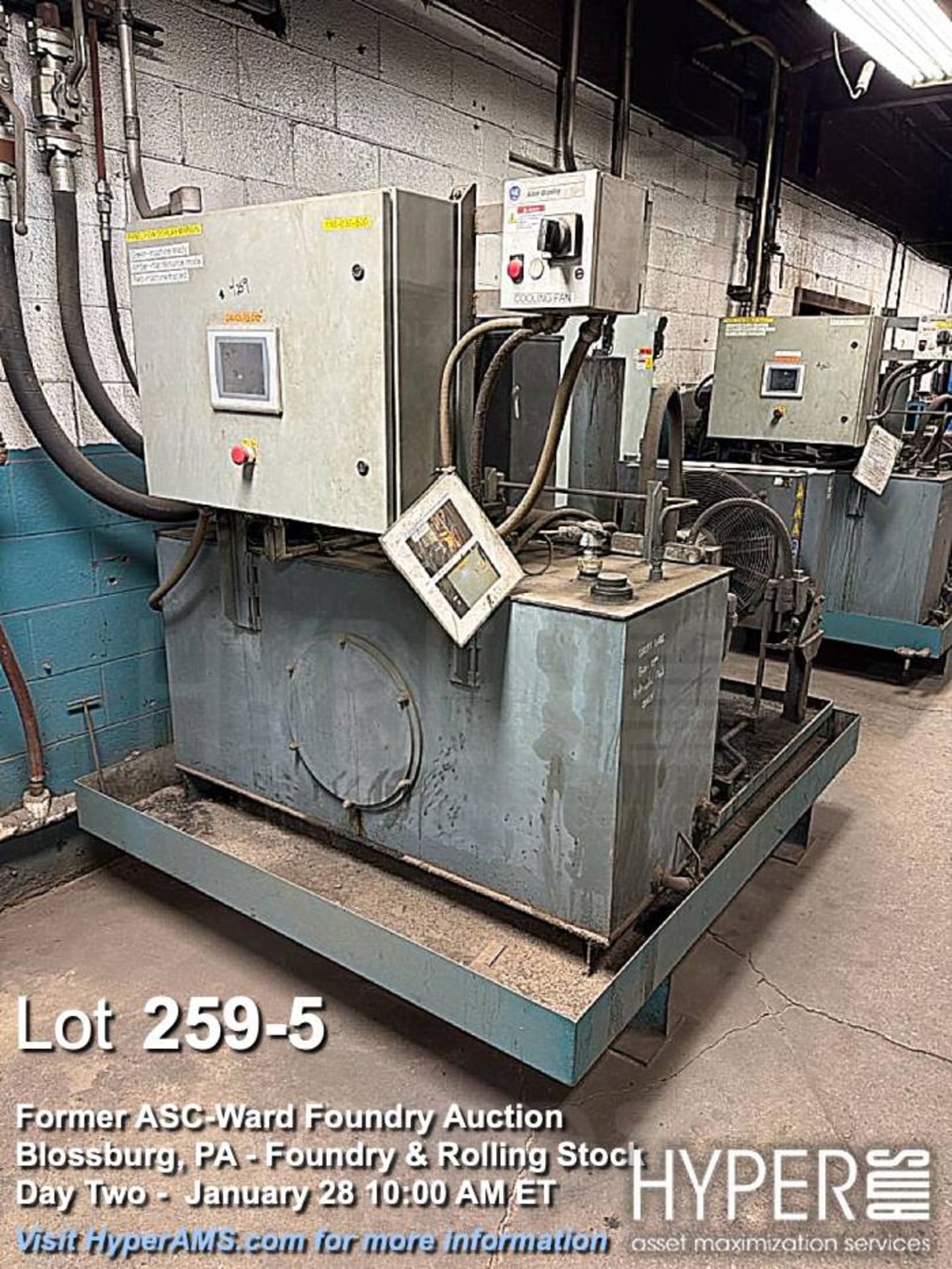 Osborn core machine with controls and hydraulic system