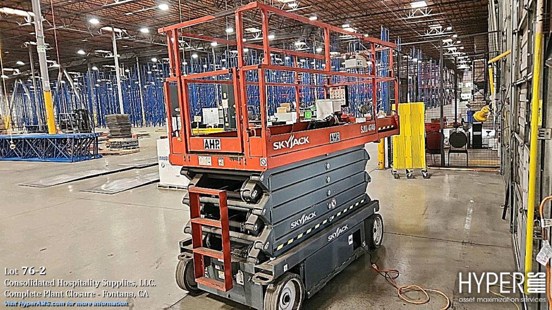 Skyjack SJIII 4740 Scissor Lift, 40 ft Platform Height, 500 lbs ...