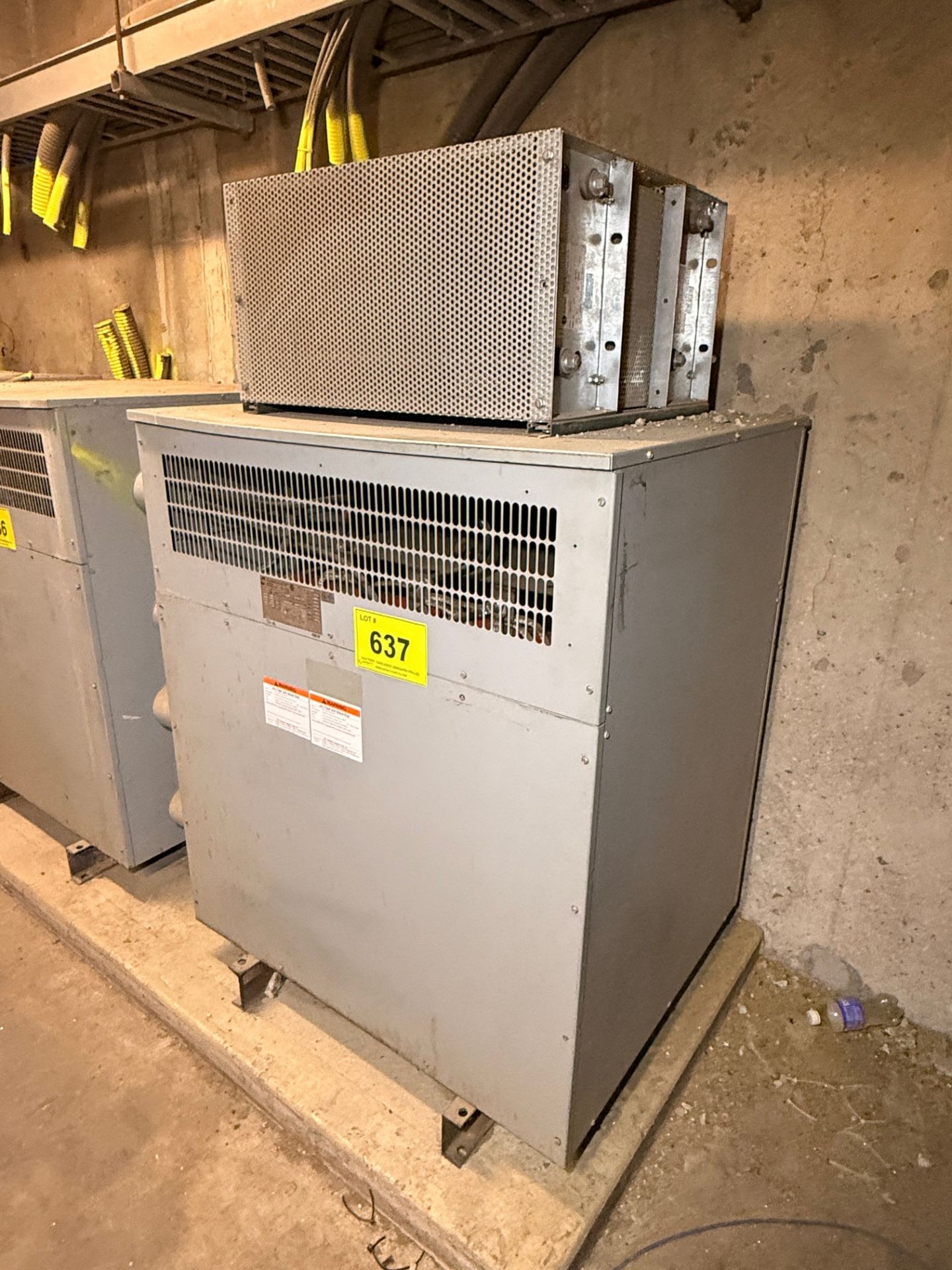 HAMMOND Dry-Type Transformer 460 V, 240Y/139 LV/BT, (Loc. Building 11 ...