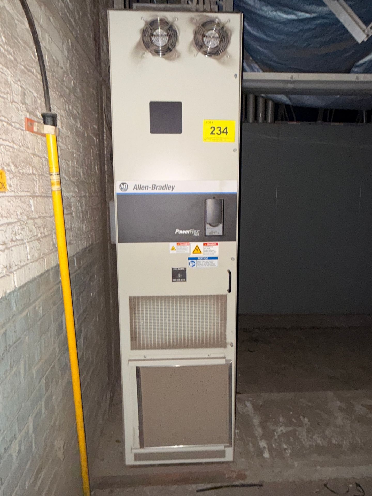 (2013) ALLEN-BRADLEY POWER-FLEX 755 VFD Series A, 480V, 300 Hp, Input 3 ...