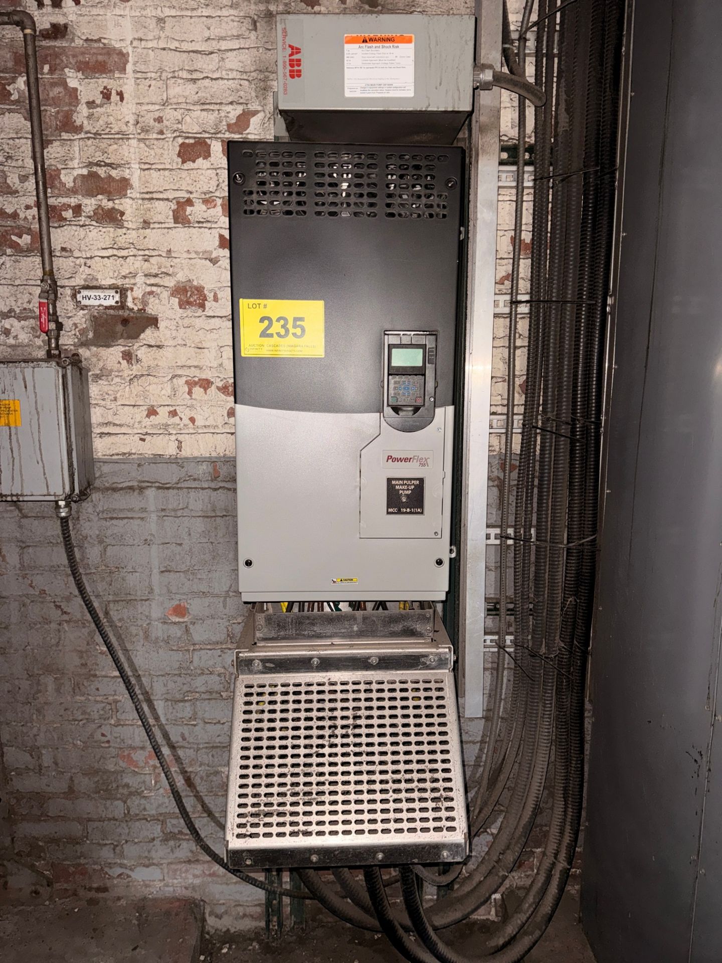 ALLEN-Bradley Power-Flex 755 VFD 480V, 300 Hp, Input 3-Phase, 47-83 Hz ...