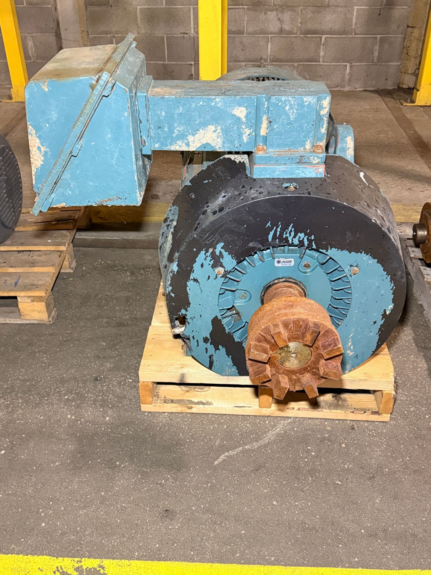 Motor Spec No. A44-5673-2483, 250 Hp, 1191 (RPM), 460 V, 2700 Max safe ...